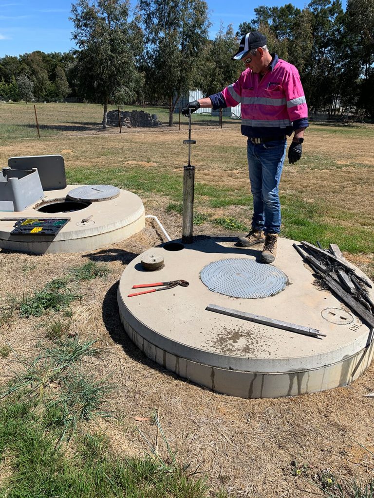 Servicing Aerated Septic Systems (AWTS) - Septic Tank Pump Outs | Poo ...